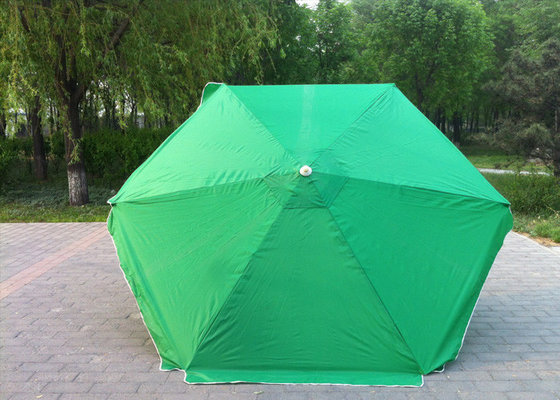 Protection UV ronde verte imperméable de parapluie de plage pour différentes occasions