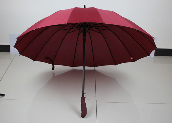 Parapluies rouge foncé de golf de promo, fin ouverte d'automobile compacte forte de parapluie