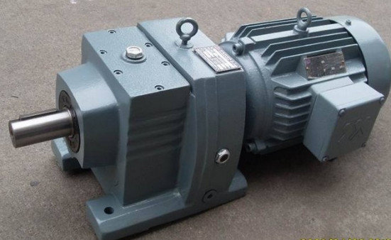 R series helical speed reducers for energy wind