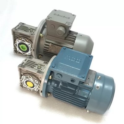 High Power Blue Worm Gear Speed Reducer 160-18000N.M 50Hz Frequency