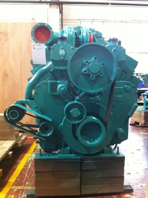High Performance 3 Phase Cummins Diesel Generator Set 750KVA Long Service Life