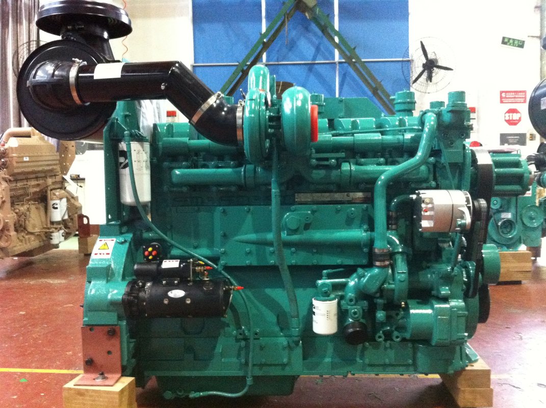 Open Type Cummins Diesel Generator Set 360KW 450KVA Low Fuel Consumption