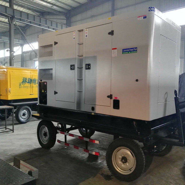 High Power Mobile Diesel Generator Auto Start Three Phase Output Low Vibration