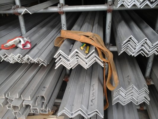 Hot Rolled 304 Stainless Steel Angle Bar ASTM A479 For Structure