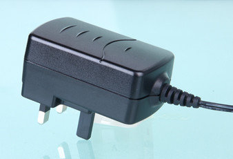 7V 4A / 30W Power Adapter 100 - 240 AC Input 8 2* 49 * 58mm Dimension