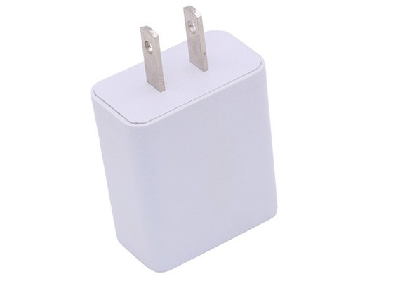 White Wireless Plug In USB Wall Charger For Mp3 2.5W Power 2 Years Warranty