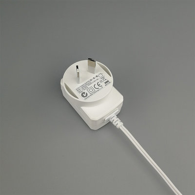 IC Solution Switching AC DC Power Adapter 100-240V Input LED / Router / CCTV Applied