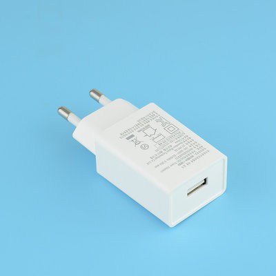 Universal Ac To Dc Power Supply Adapter Single Port 5V 1.5A 2A Line Regulation 5%