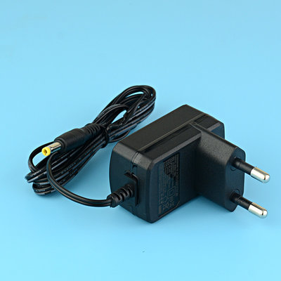 Portable 5V 1A Switching AC DC Power Adapter Plug In Connection For Li - Ion Battery