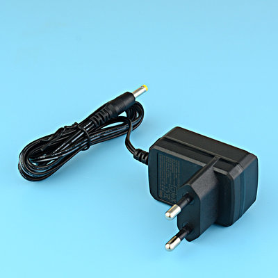 Portable 5V 1A Switching AC DC Power Adapter Plug In Connection For Li - Ion Battery