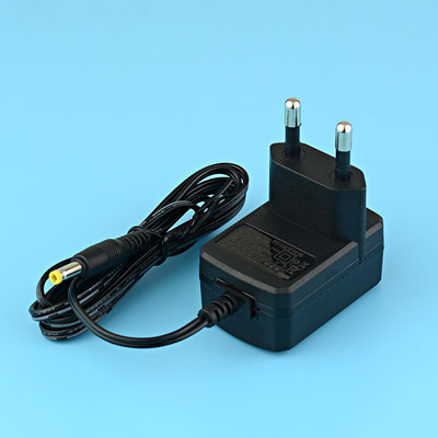 Portable 5V 1A Switching AC DC Power Adapter Plug In Connection For Li - Ion Battery