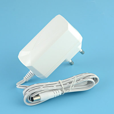 Plug In Switching AC DC Power Adapter 18W 5V 3A 9V 2A With Car Cigarrete Lighter Plug