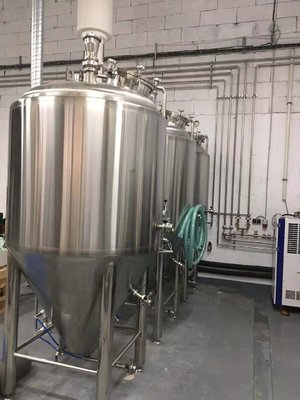 600L Stainless steel beer fermentation tank with cooling jacket for brewery