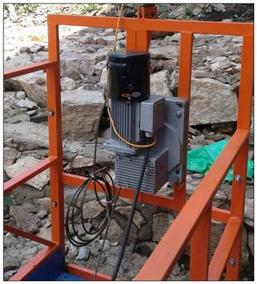 Indonesia 6 meters 630kg ZLP630 temporary gondola working platform for BMU supplier