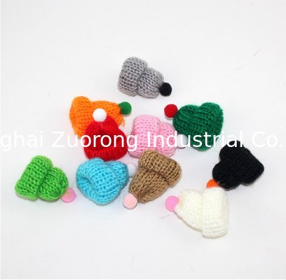 Factory wholesale Mini Knitted Hats with Pom Pom Ball for Decoration, Mini Amigurumi Top Hat, Crochet Mini Christmas Hat