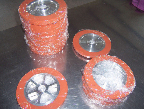 300C high temperature resistant 45 shore a red color lamination rubber silicon rollers